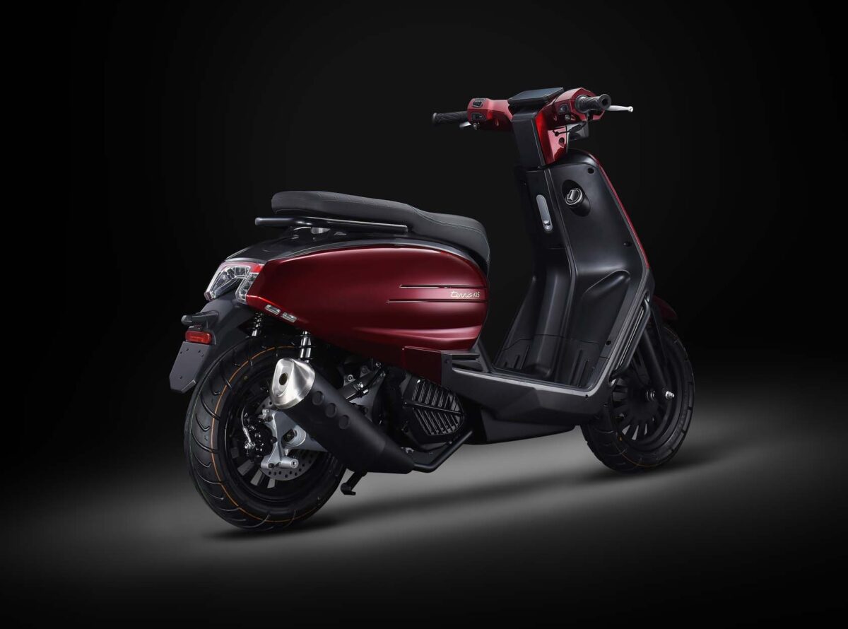 TENNIS is Velocifero’s only scooter offered in both electric and 125 cc ...
